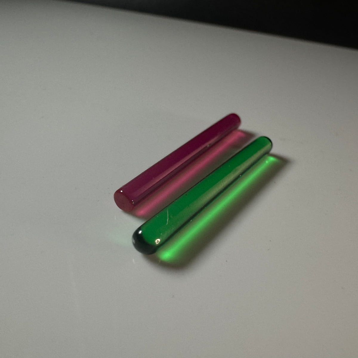 30mm Ruby + Emerald Pillar – Drip Glass